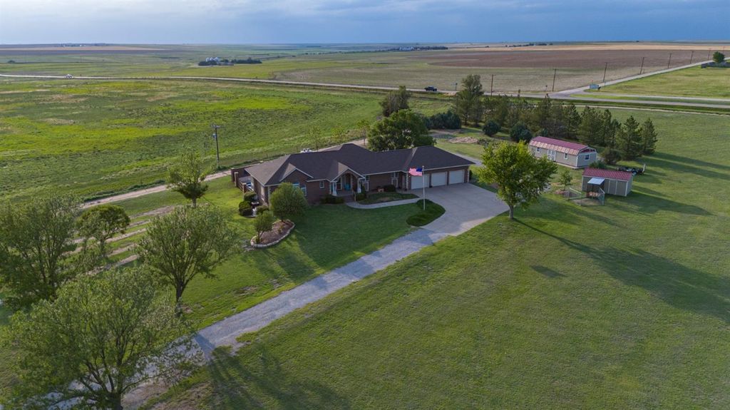 1004 Ruth St, Jetmore, KS 67854 Single-Family Home for Sale | MLS# 84998