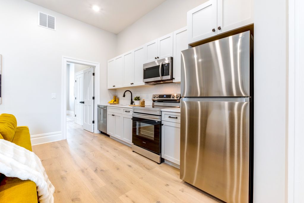 717 Pine St #711-8, Philadelphia, PA 19106 - See Est. Value, Schools & More