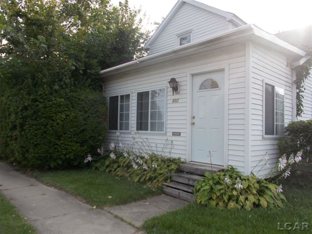 802 Division St, Adrian, MI 49221 - See Est. Value, Schools & More