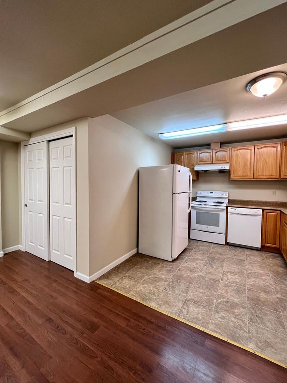 10522 Lake City Way NE, Seattle, WA 98125 - See Est. Value, Schools & More