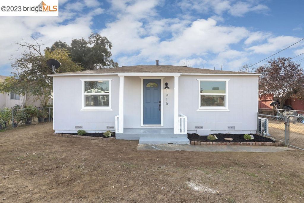1916 Kenneth St, Modesto, CA 95351 - See Est. Value, Schools & More