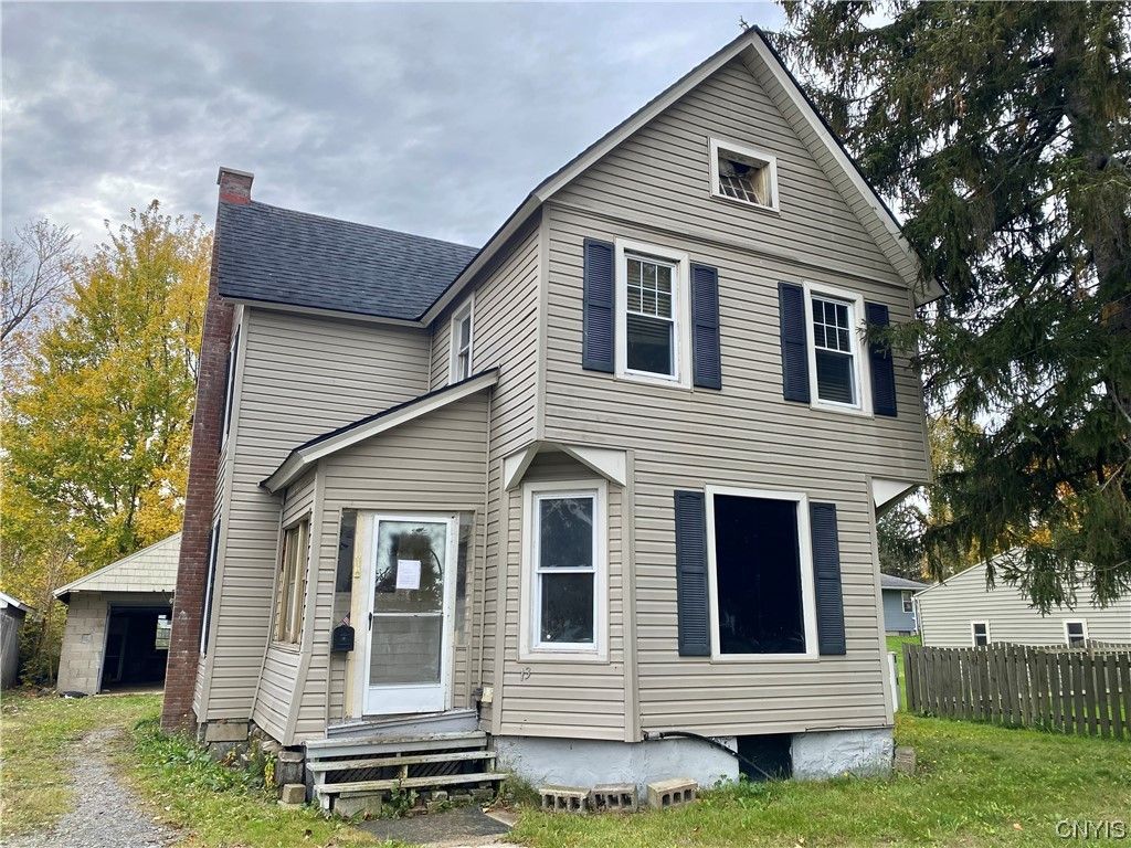 13 Silver Ave, Auburn, NY 13021 - See Est. Value, Schools & More