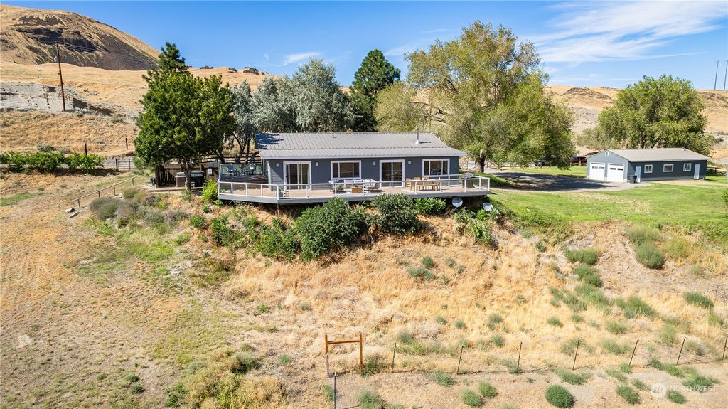 7053 Colockum Road, Malaga, WA 98828 - See Est. Value, Schools & More