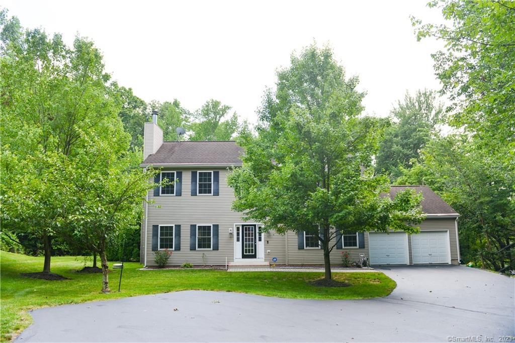 16 Horse Run Hill Road, Cromwell, CT 06416 - See Est. Value, Schools & More