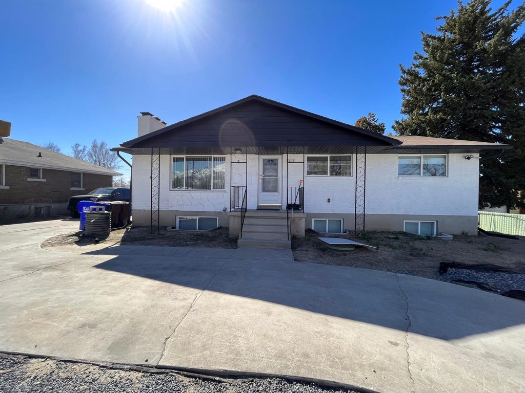 7104 S 300 E, Midvale, UT 84047 - See Est. Value, Schools & More