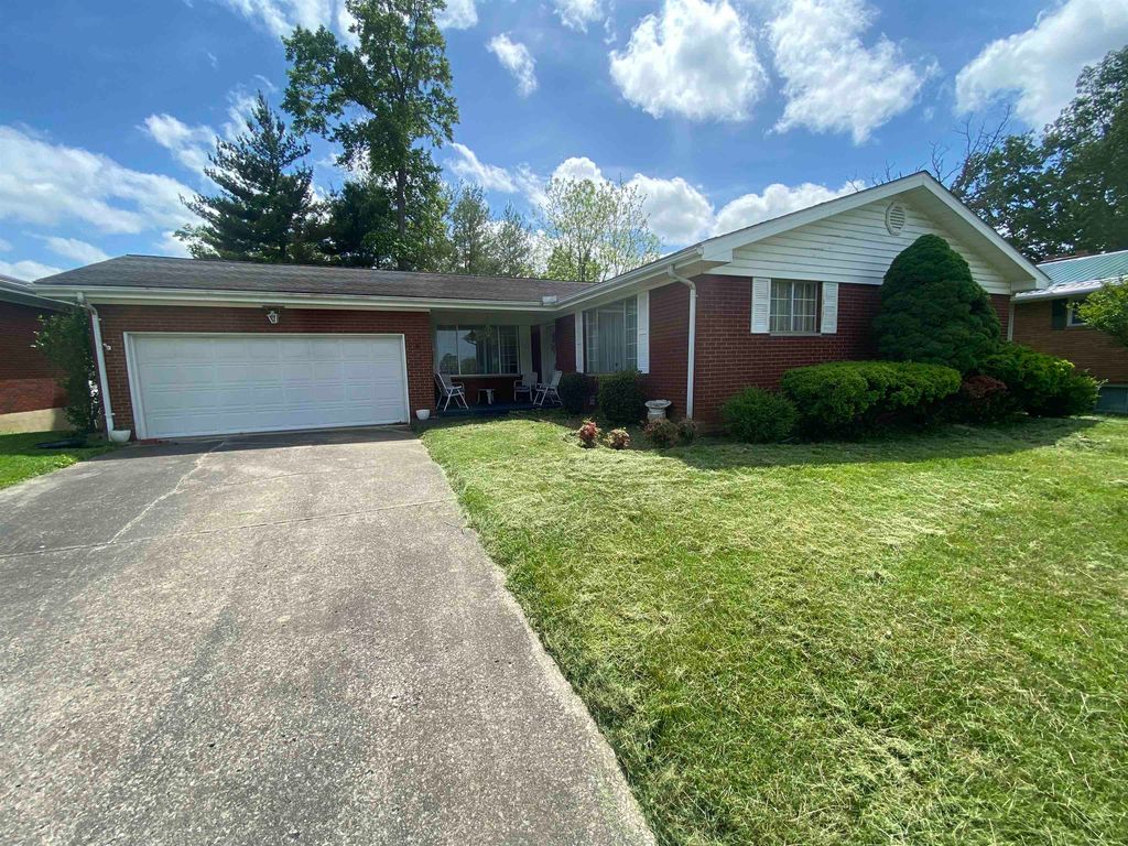 3340 Randy Dr, Ashland, KY 41102 - See Est. Value, Schools & More