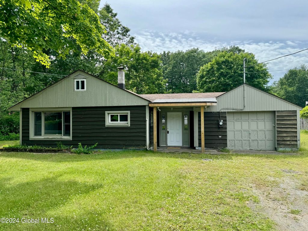 27 Stevens Road, Queensbury, NY 12804 - See Est. Value, Schools & More