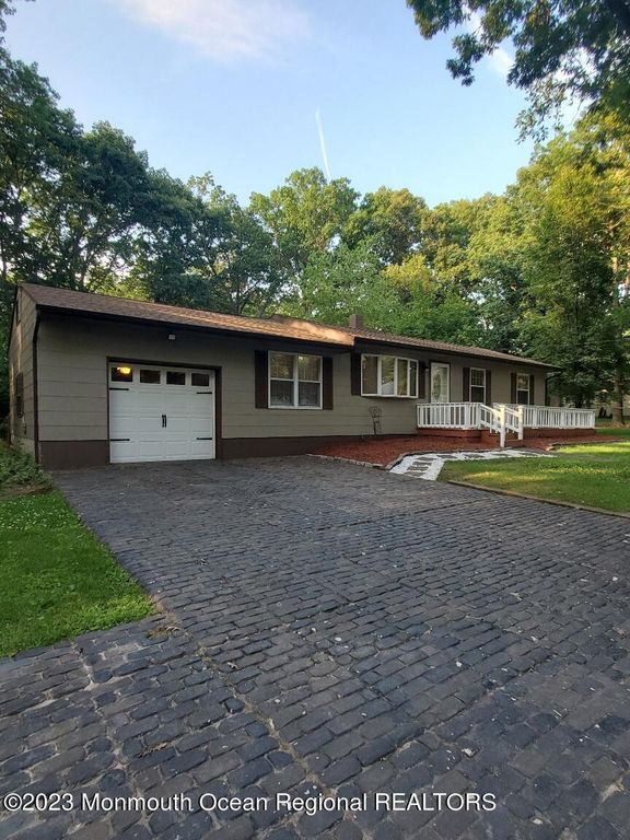 7 Murdock Place, Jackson, NJ 08527 - See Est. Value, Schools & More