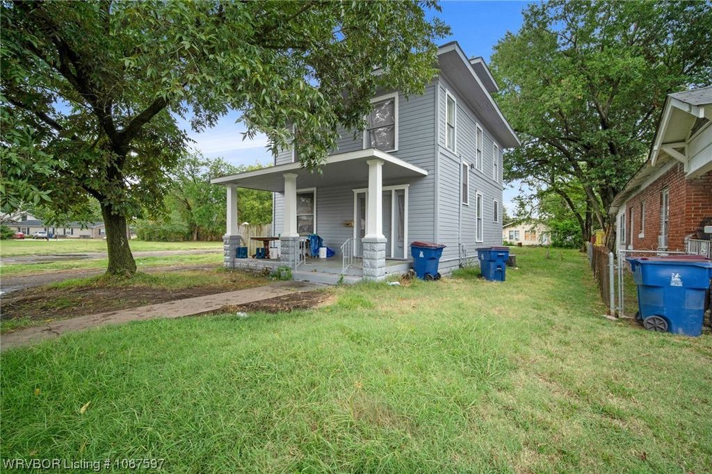 1430 N Greenwood Ave, Fort Smith, AR 72901 - See Est. Value, Schools & More