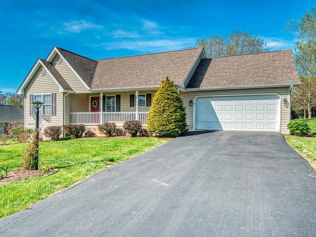 33010 Spring Garden Dr, Glade Spring, VA 24340 - See Est. Value ...