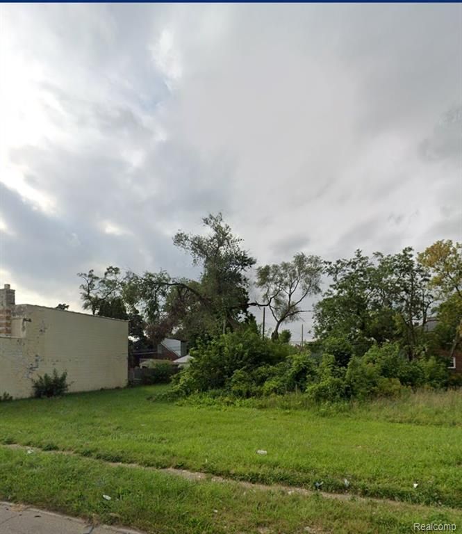 3332 E Seven Mile Rd, Detroit, MI 48234 | MLS# 20240001845 | Trulia