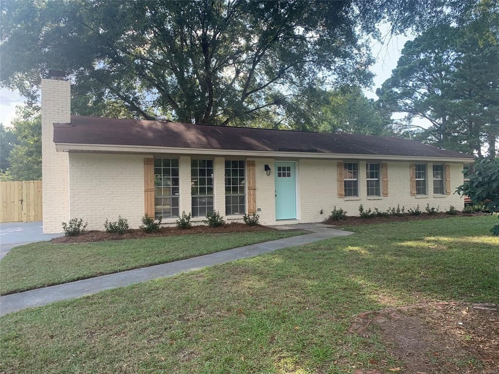 330 Shawnee Dr, Wetumpka, AL 36092 - See Est. Value, Schools & More