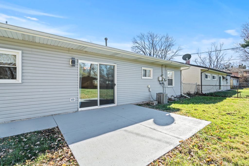 16122 Homan Ave, Markham, IL 60428 - See Est. Value, Schools & More