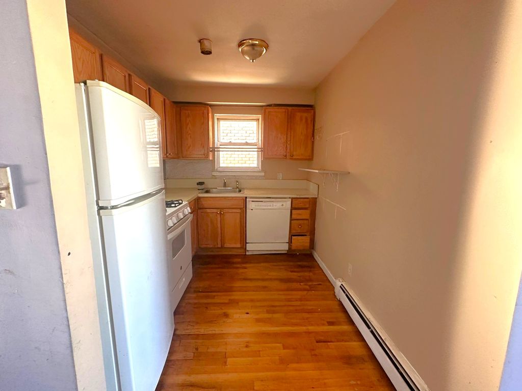 88-18 251st St #1R, Bellerose, NY 11426 - See Est. Value, Schools & More