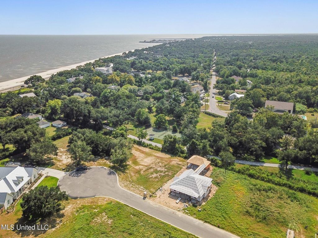 Seaside Oaks Dr, Pass Christian, MS 39571 - See Est. Value, Schools & More