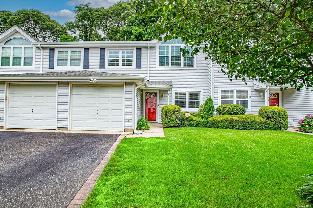 9 Indian Trace UNIT 9, Kings Park, NY 11754 | MLS# 3565943 | Trulia