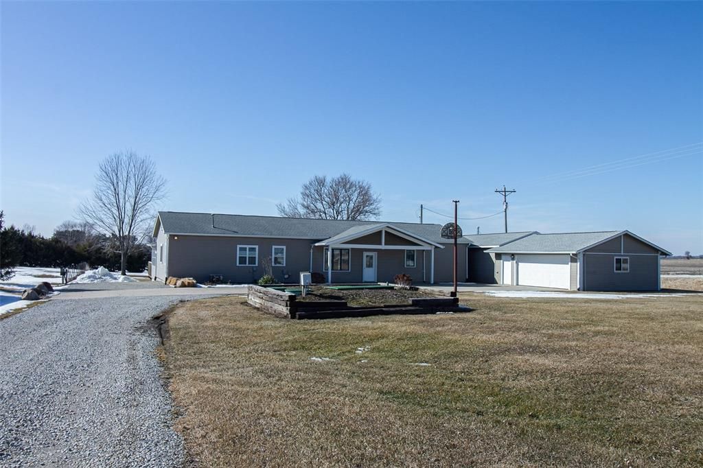 6201 32nd Ave, Shellsburg, IA 52332 - See Est. Value, Schools & More