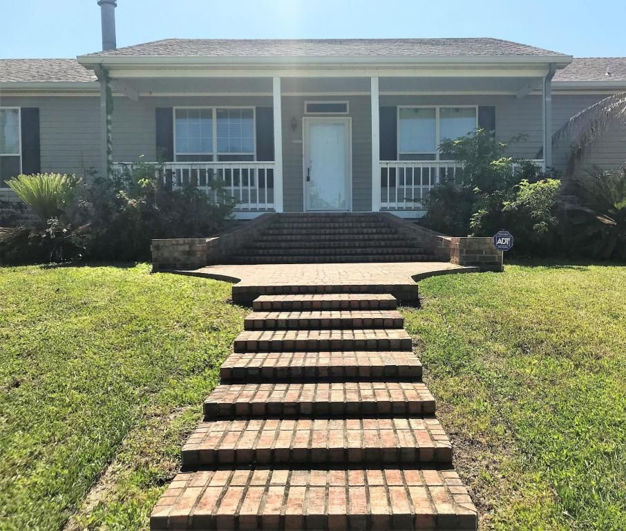 15618 Saint Elmo Rd, Erath, LA 70533 - See Est. Value, Schools & More