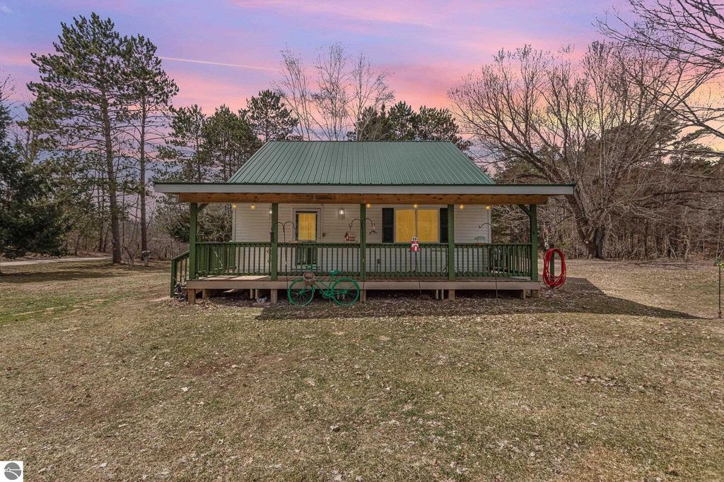 8406 Clouse Rd, South Branch, MI 48761 - See Est. Value, Schools & More