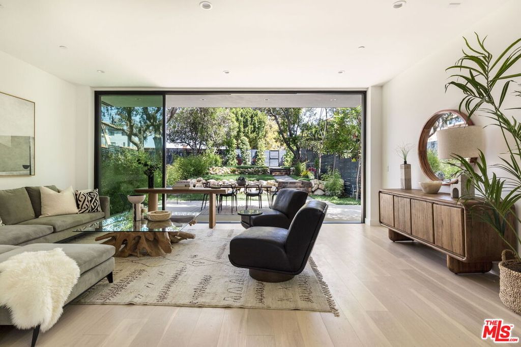 2916 Waverly Dr #5, Los Angeles, CA 90039 - See Est. Value, Schools & More