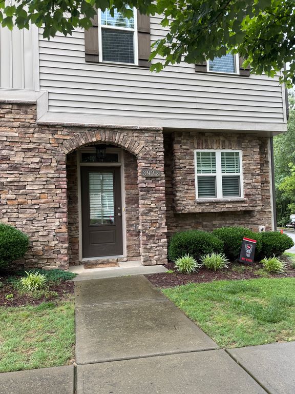 3922 Amelia Park Dr, Raleigh, NC 27606 - See Est. Value, Schools & More