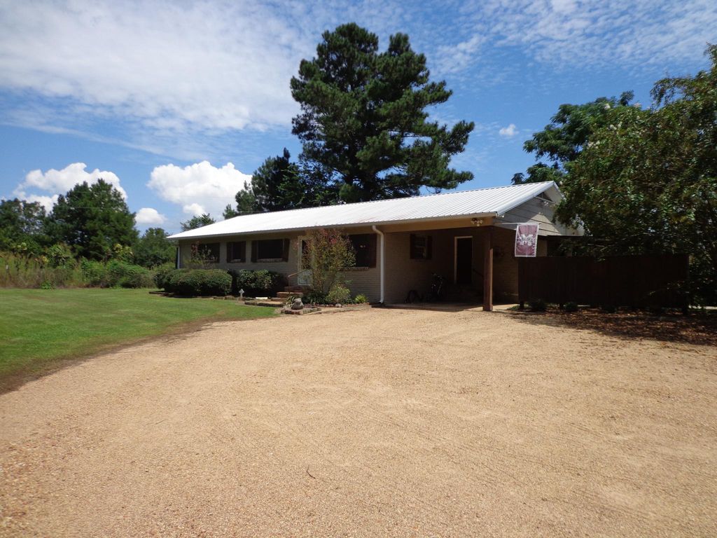 2702 Crawford Rd, Crawford, MS 39743 - See Est. Value, Schools & More
