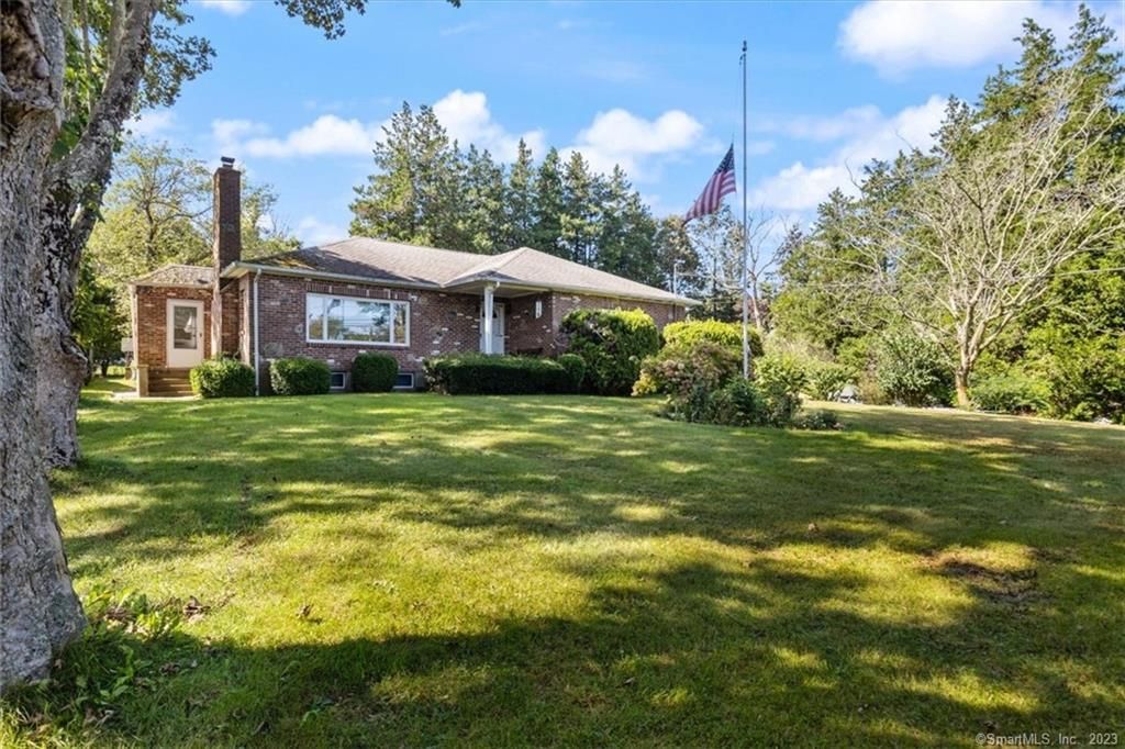 99 Great Neck Road, Waterford, CT 06385 - See Est. Value, Schools & More