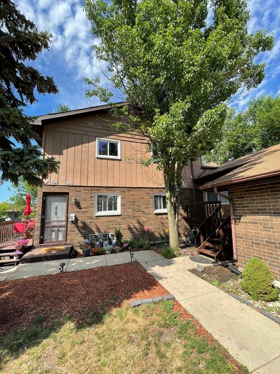 628 Rosner Dr #626, Roselle, IL 60172 | Trulia