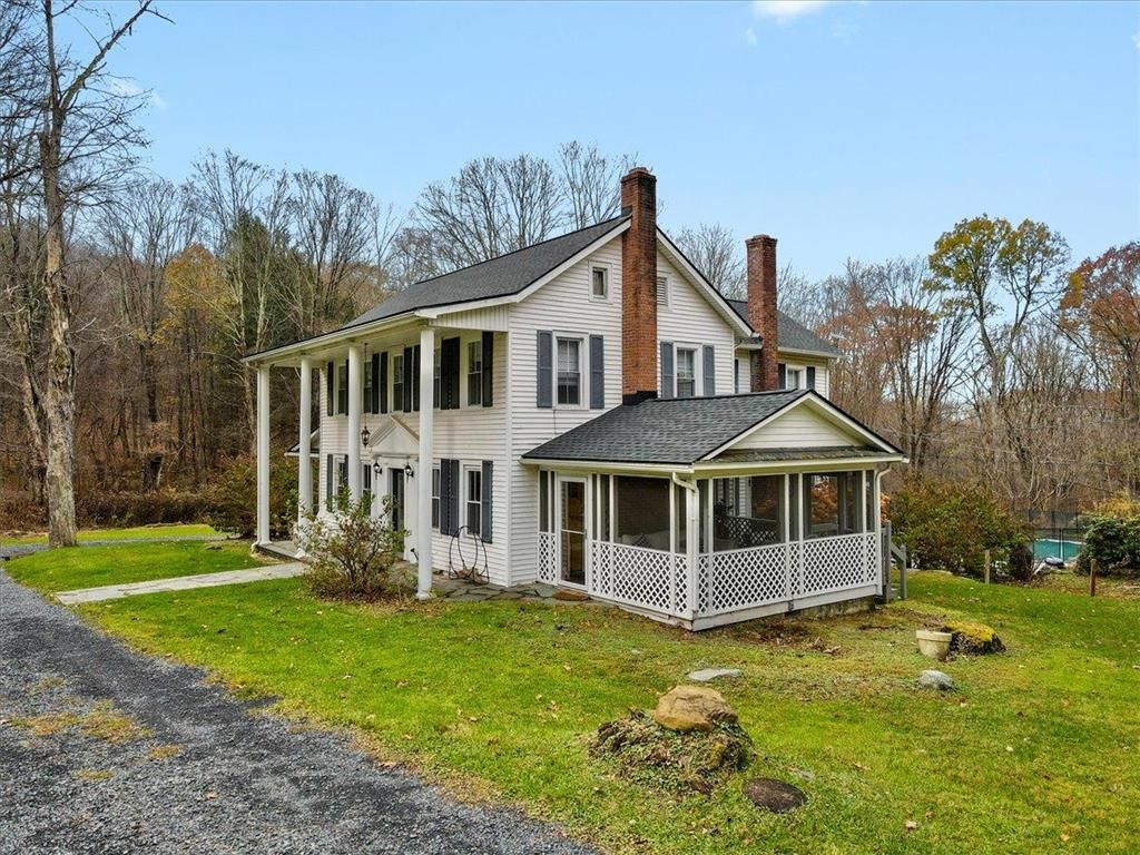 237 Michaels Rd, East Stroudsburg, PA 18302 - See Est. Value, Schools ...