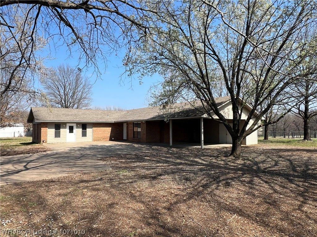 309 Neal Dr, Roland, OK 74954 - See Est. Value, Schools & More