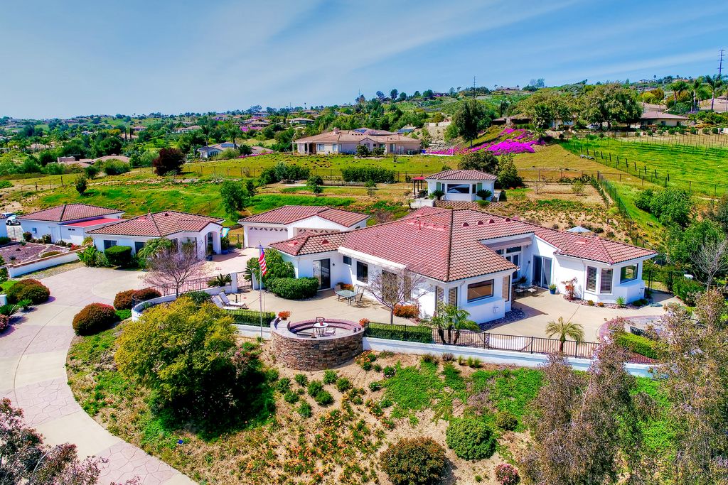 3111 Knottwood Way, Fallbrook, CA 92028 - See Est. Value, Schools & More