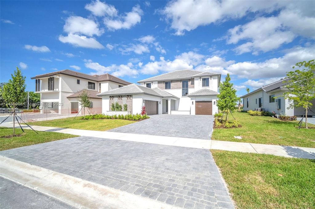 10475 SW 57th Ct, Cooper City, FL 33328 - See Est. Value, Schools & More