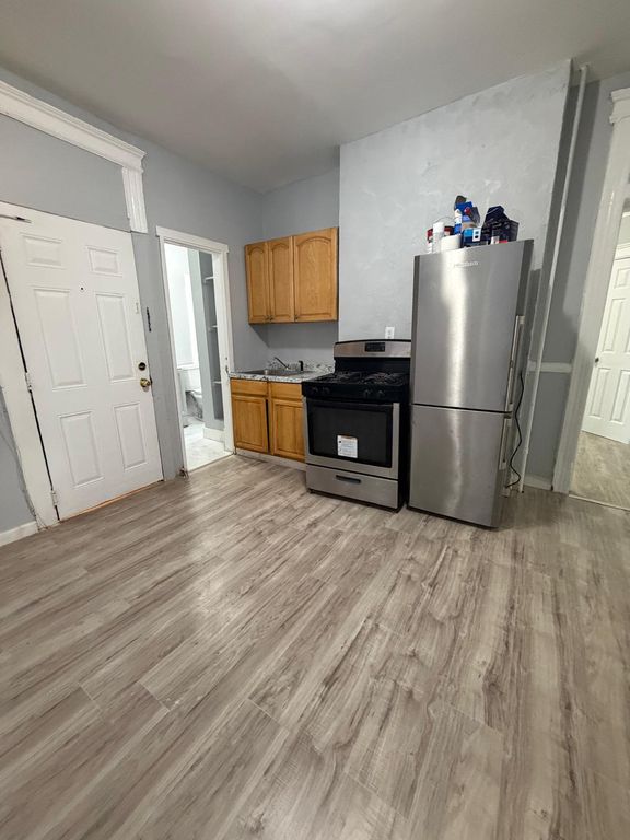 803 2nd Ave #2R, Elizabeth, NJ 07202 - See Est. Value, Schools & More