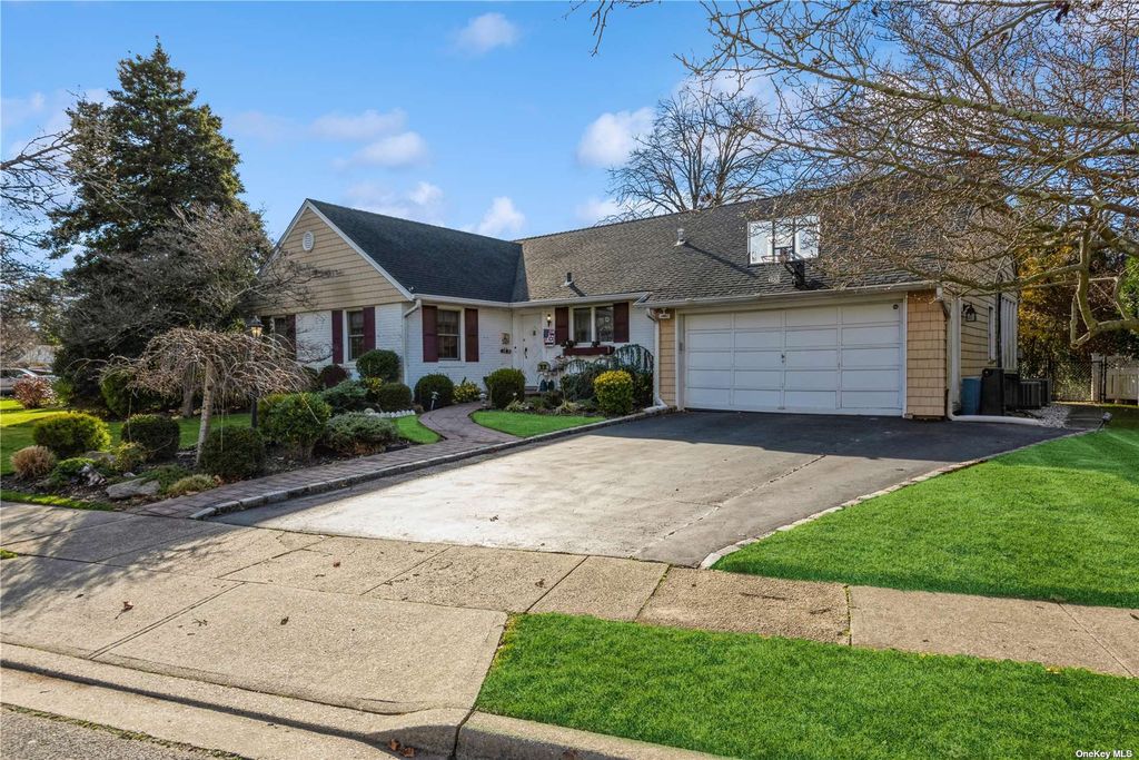 1618 Hereford Road, Hewlett, NY 11557 | Trulia