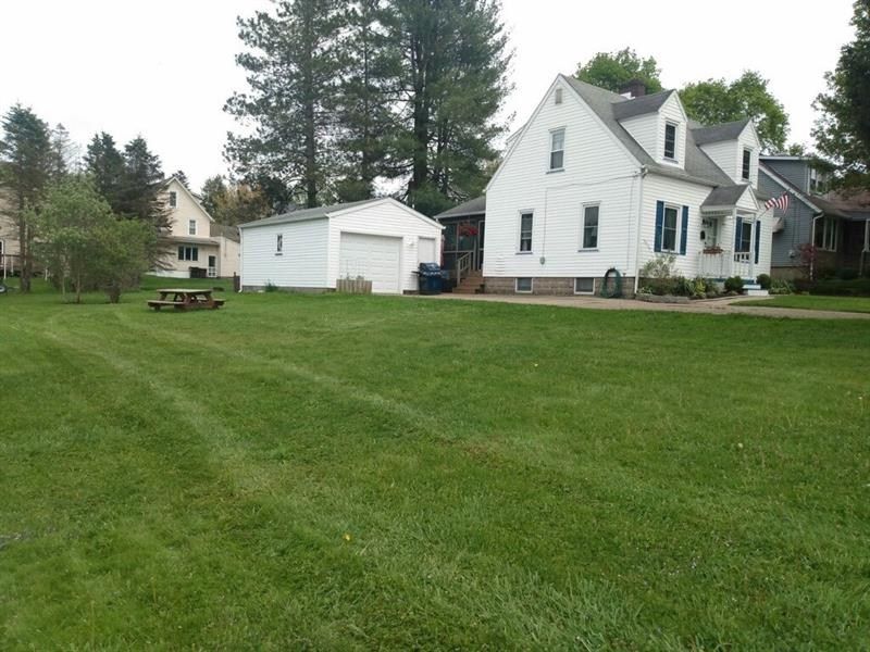 420 Edgewood Ave, Grove City, PA 16127 - See Est. Value, Schools & More