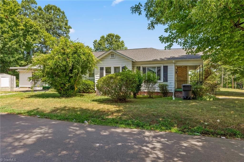 1101 Forrest St, High Point, NC 27262 - See Est. Value, Schools & More