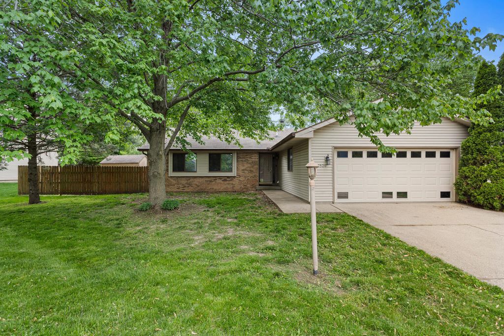 2520 Clayton Blvd, Champaign, IL 61822 - See Est. Value, Schools & More