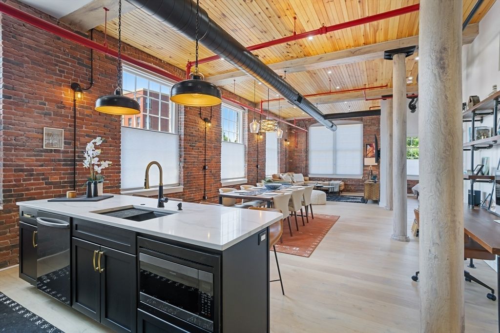 491 Dutton St #210B, Lowell, MA 01854 | MLS# 73259296 | Trulia