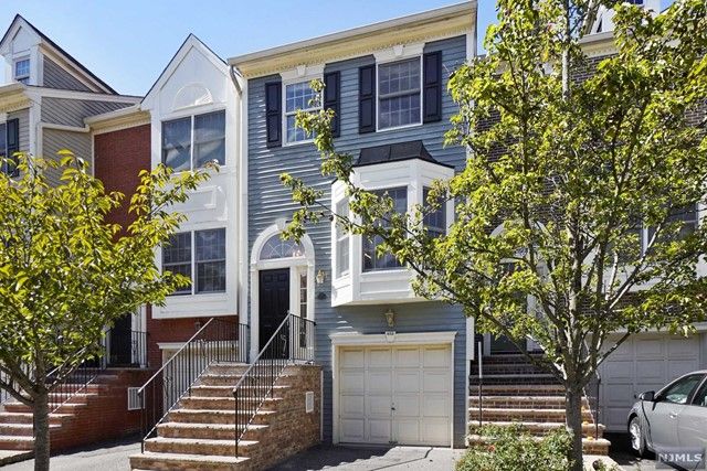 652 Richmond Ct, Ramsey, NJ 07446 - See Est. Value, Schools & More