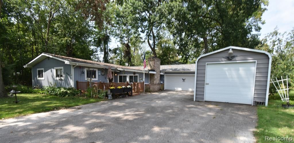 8787 Parkview Dr, Gregory, MI 48137 - See Est. Value, Schools & More