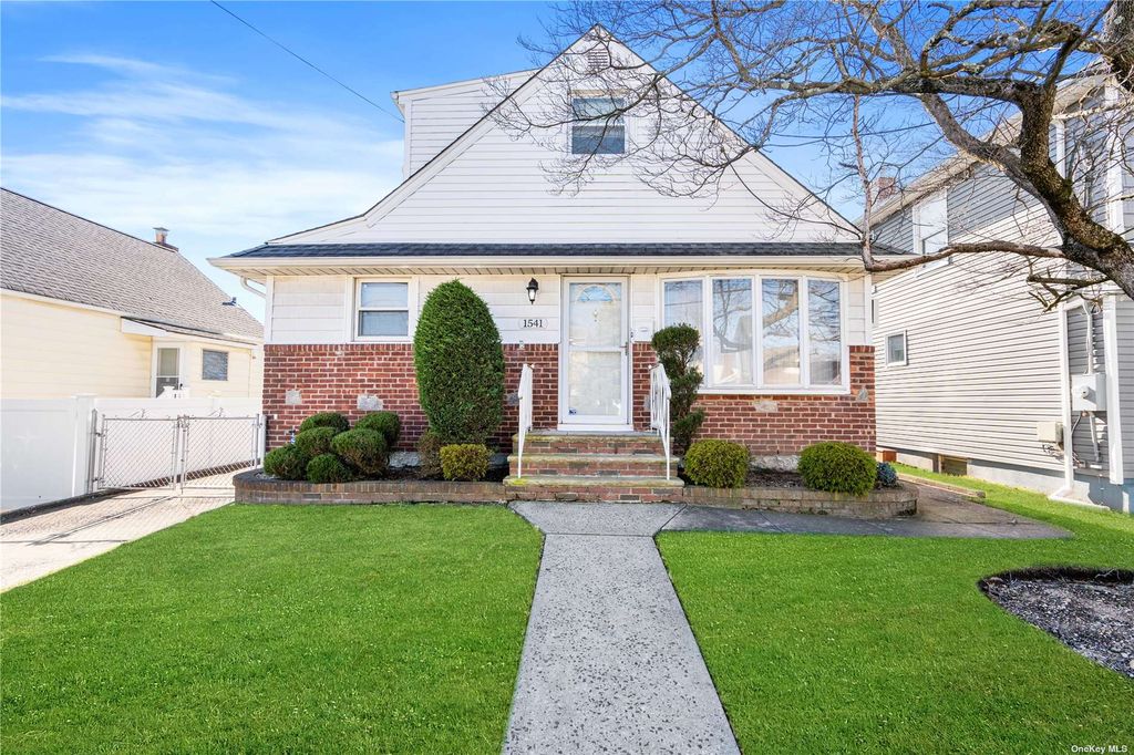 1541 Marshall Street, Elmont, NY 11003 | Trulia