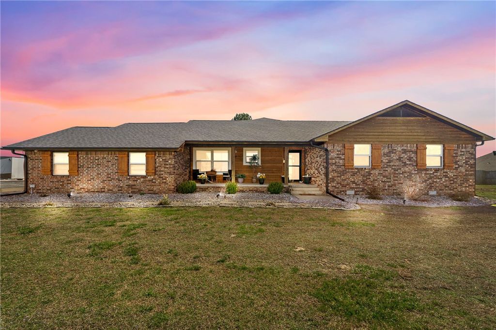 1325 W Pickens Rd, Pea Ridge, AR 72751 - See Est. Value, Schools & More