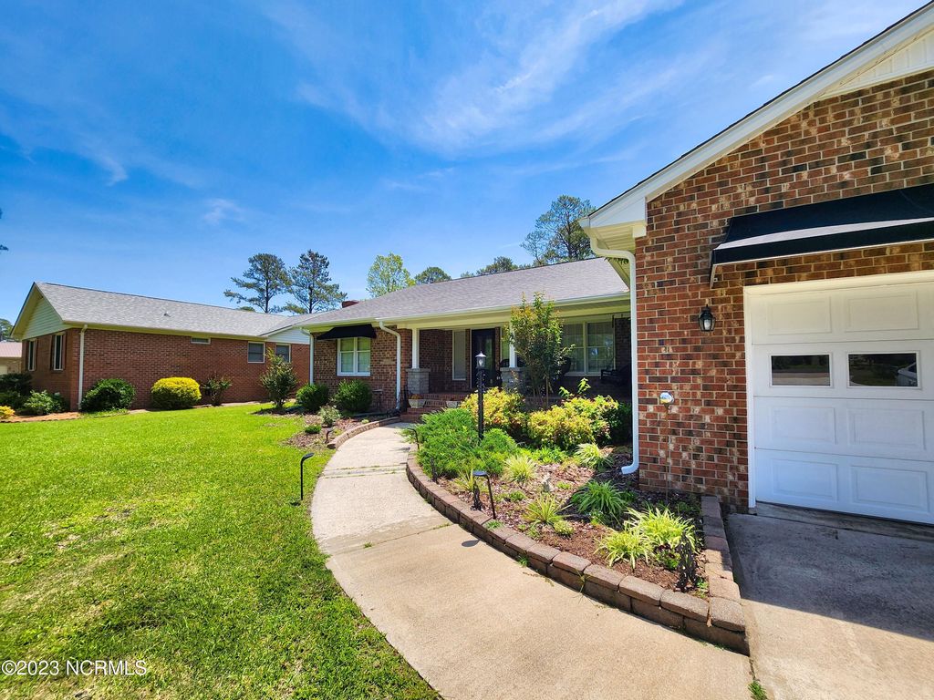 1312 Santa Lucia Drive, New Bern, NC 28560 - See Est. Value, Schools & More