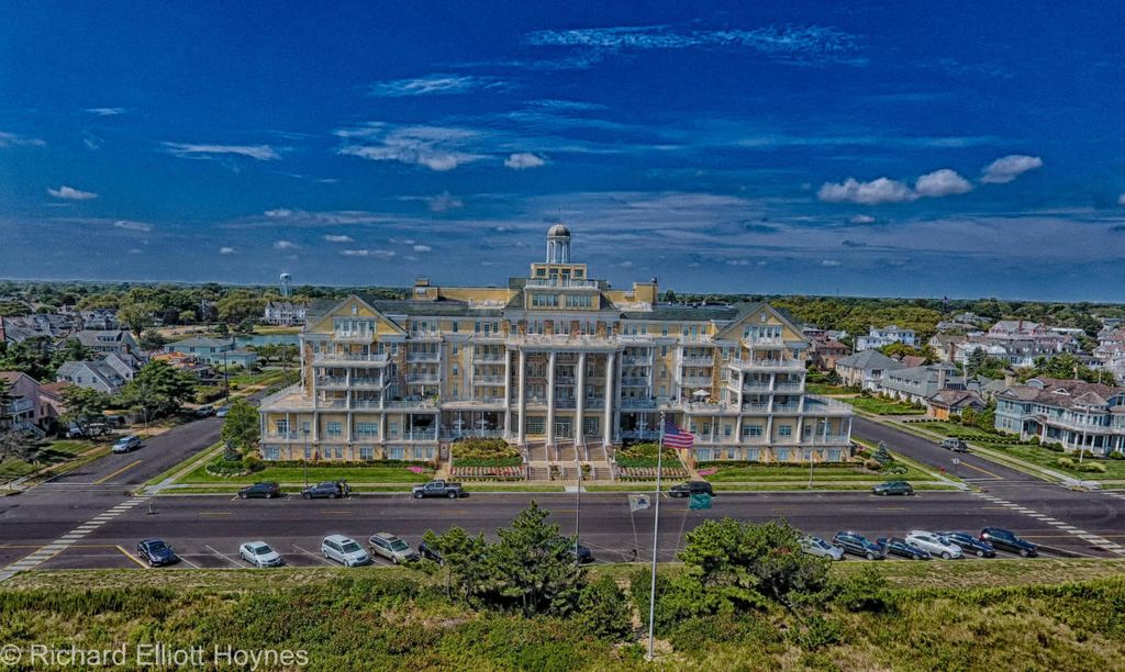 700 Ocean Ave, Spring Lake, NJ 07762 - See Est. Value, Schools & More