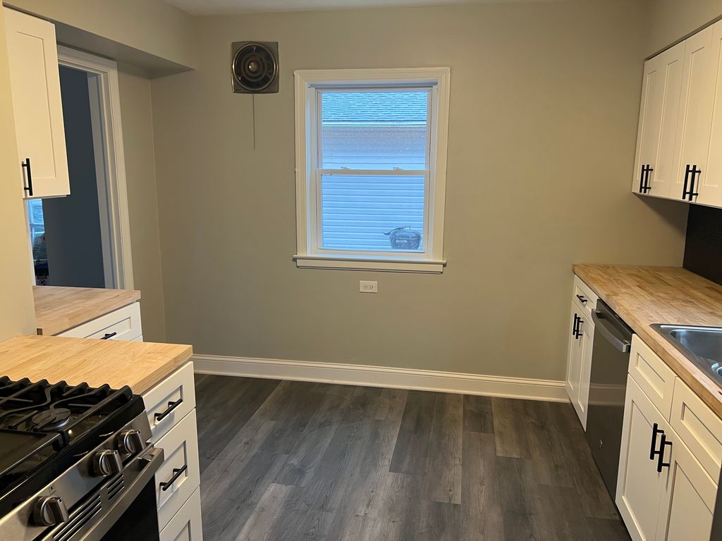 6906 W Hadley St, Milwaukee, WI 53210 - Trulia | Trulia