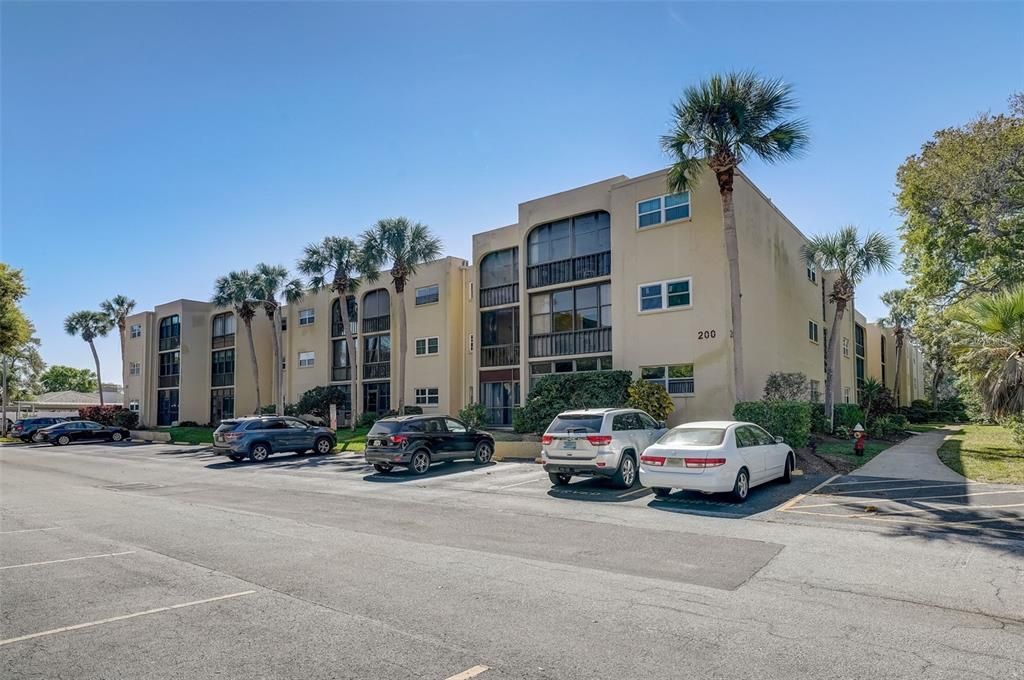 11485 Oakhurst Rd #322, Largo, FL 33774 | MLS# A4603383 | Trulia