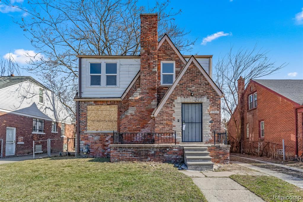 15008 Strathmoor St, Detroit, MI 48227 | MLS# 20240011572 | Trulia