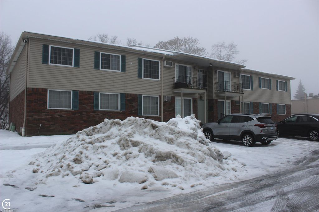 8124 24 Mile Rd, Utica, MI 48316 - See Est. Value, Schools & More