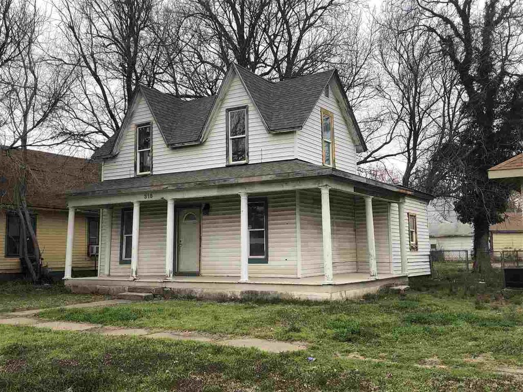316 N 5th St, Arkansas City, KS 67005 - See Est. Value, Schools & More
