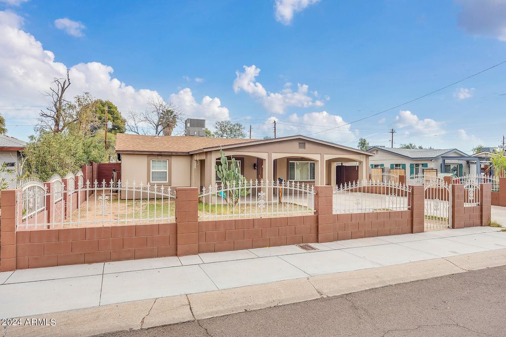 1805 N 43rd St, Phoenix, AZ 85008 - See Est. Value, Schools & More